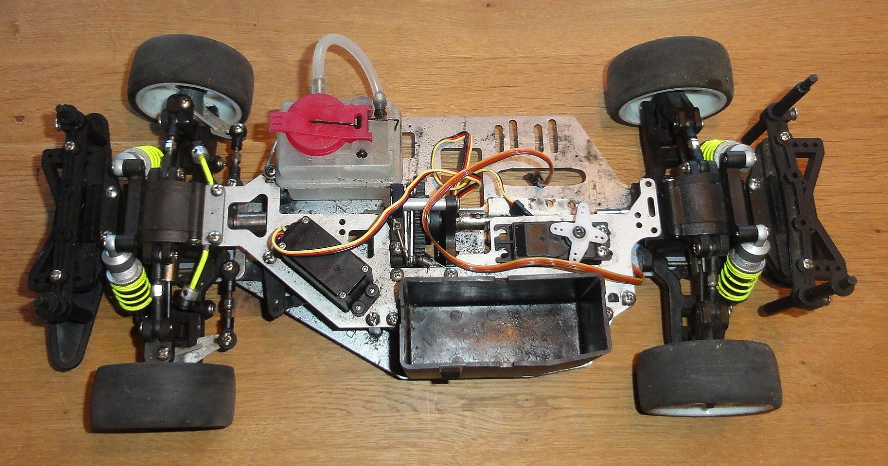 Carson P190 1:10, 4WD Verbrenner als Roller mit Servos (Gebraucht) in ...