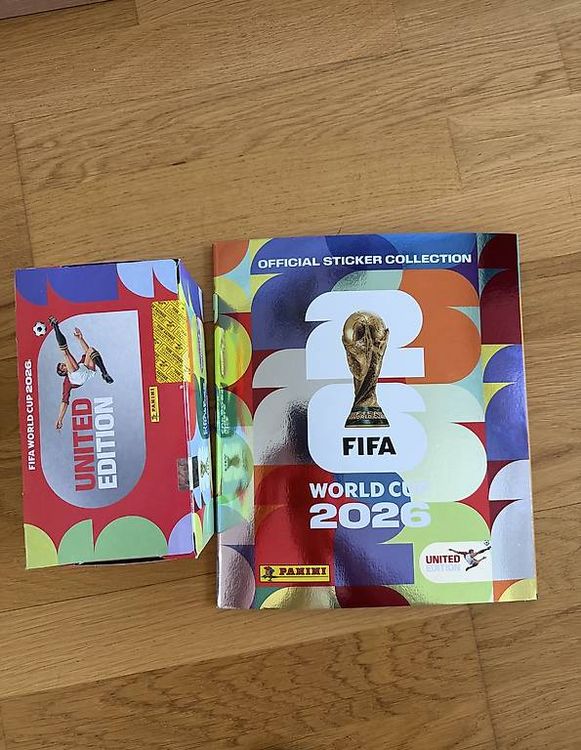 100er Panini Box + WM 2026 Heft (Neu und originalverpackt) in Urtenen ...
