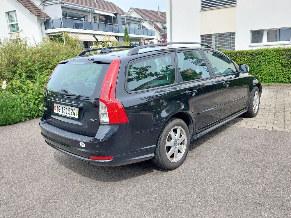 Volvo V50 R Design 2.0 Benzin Kombi (Gebraucht) in Altnau für CHF 3500 – nur Abholung auf ...