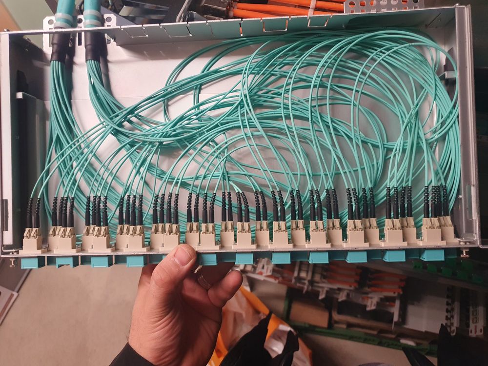 LWL Patch-Panel 19" 19Zoll 2x24 Port bestück | Kaufen auf Ricardo