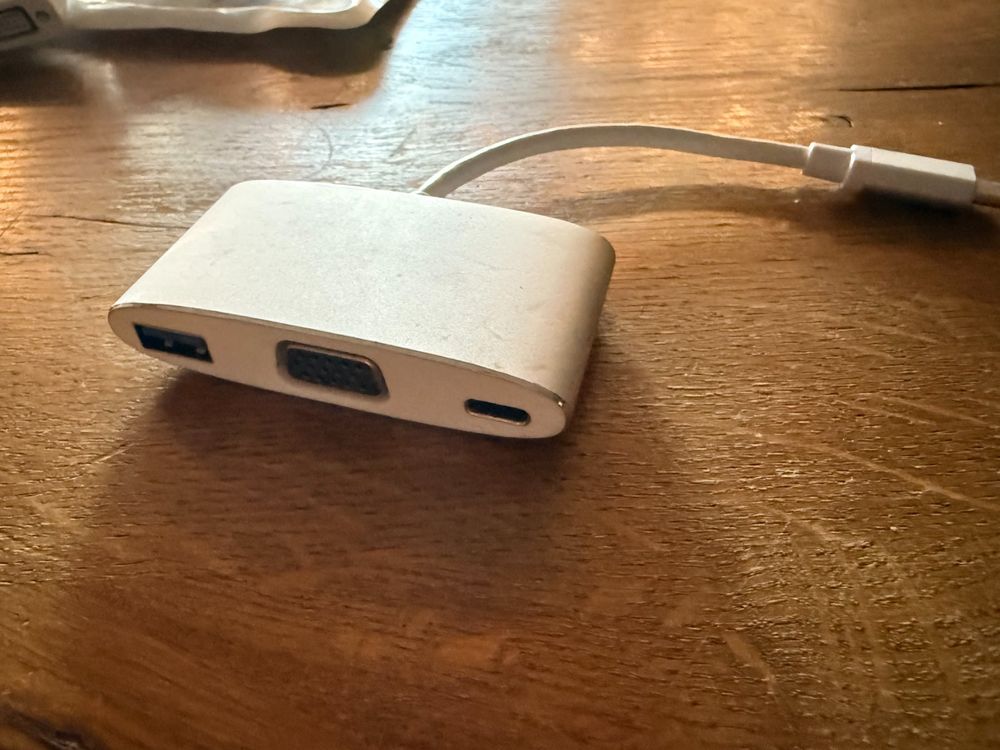 Lot von Apple-Adaptern für Audio, Video, USB, Thunderbolt (Gebraucht ...