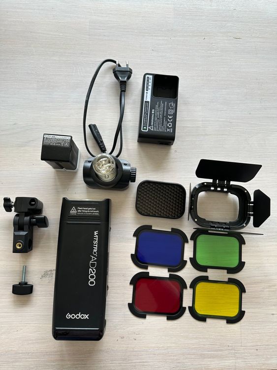 Godox witstro AD200 flash + kit (Gebraucht) in Basel für CHF 260 – mit ...