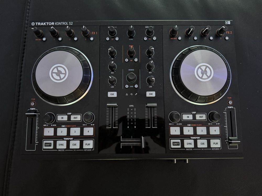 Traktor Kontrol S2 DJ-Controller (Gebraucht) in Sursee für CHF 40 – mit Lieferung auf Ricardo kaufen