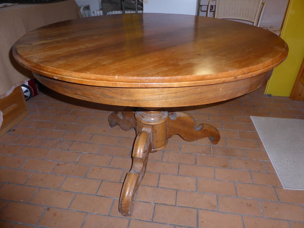 Antiker, runder Tisch | Kaufen auf Ricardo