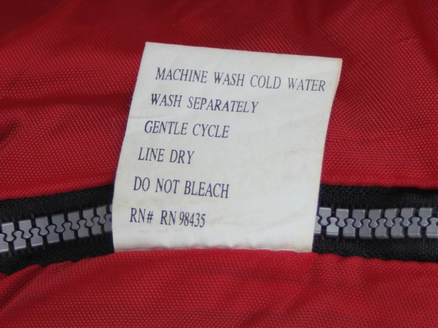 Marlboro Vintage-Schlafsack (Gebraucht) in Basel für CHF 1 – mit ...