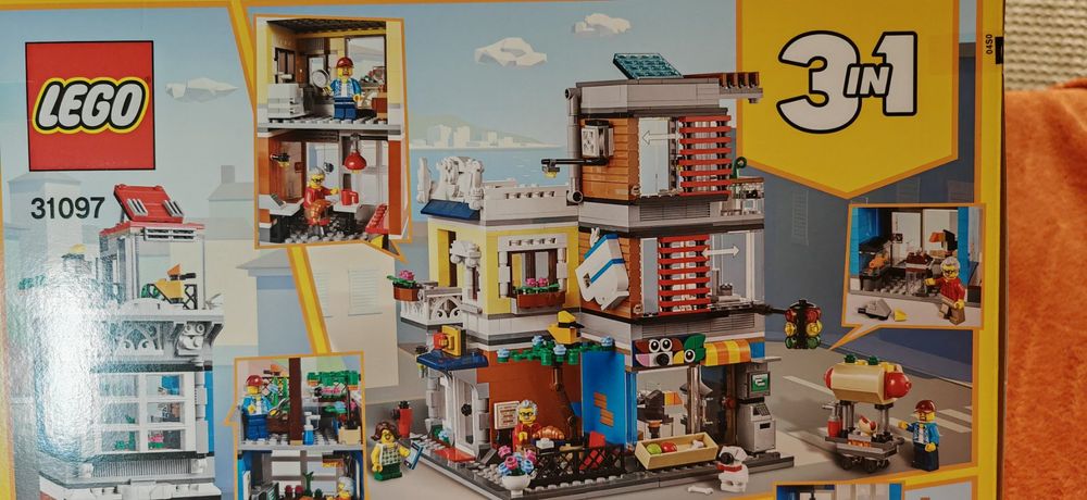 LEGO Creator 31097 – Stadthaus mit Zoohandlung & Café (Neu und ...
