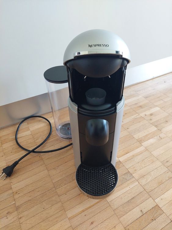 Vertuo Plus Deluxe (Gebraucht) in Thierachern für CHF 25 – mit ...