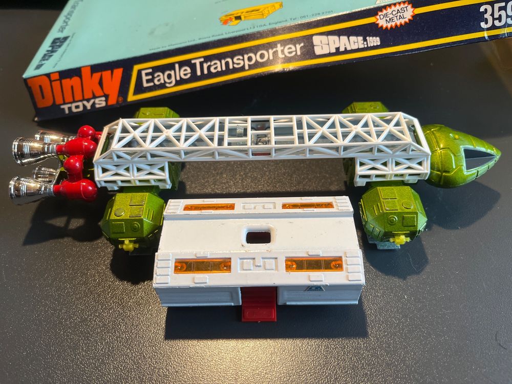 Dinky Toys Eagle Transporter SPACE:1999 (Gebraucht) in Goumoens-la ...
