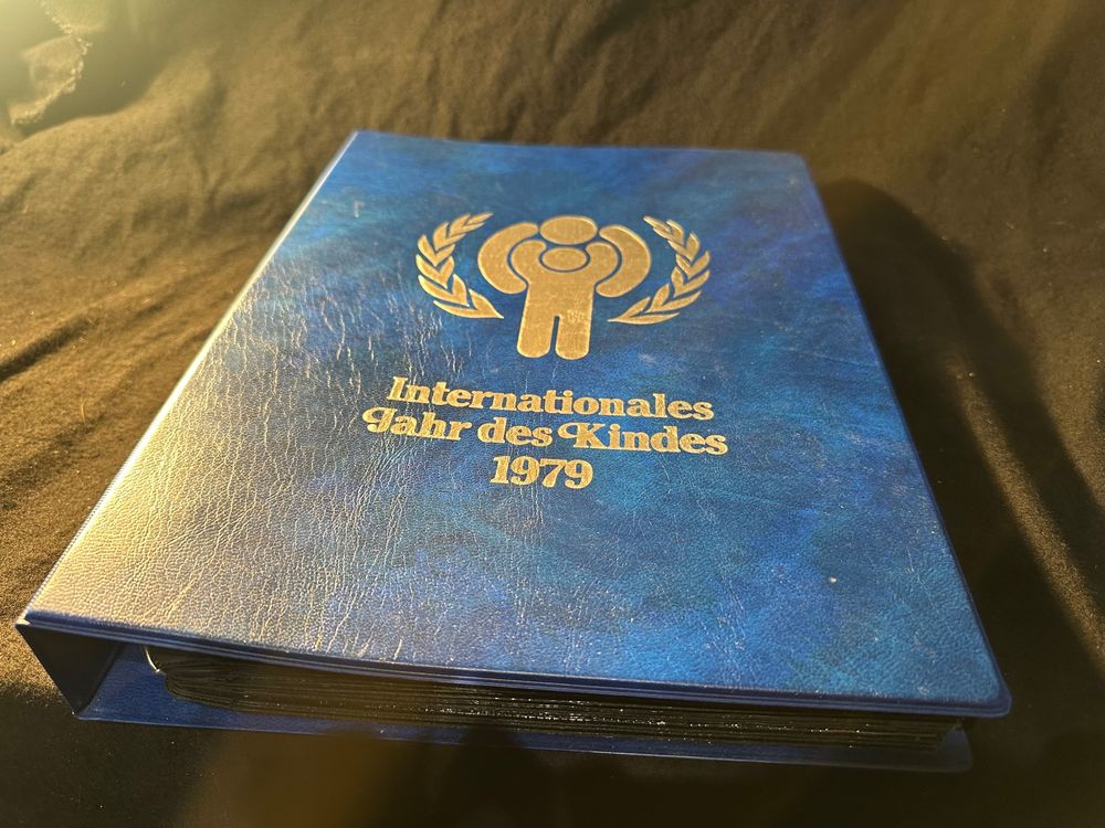 Album Sammelkarten Internationales Jahr des Kindes 1979 (Gebraucht) in ...