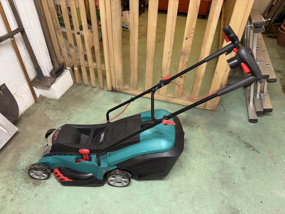 Elektro Rasenmäher Bosch Rotak 43 | Kaufen auf Ricardo