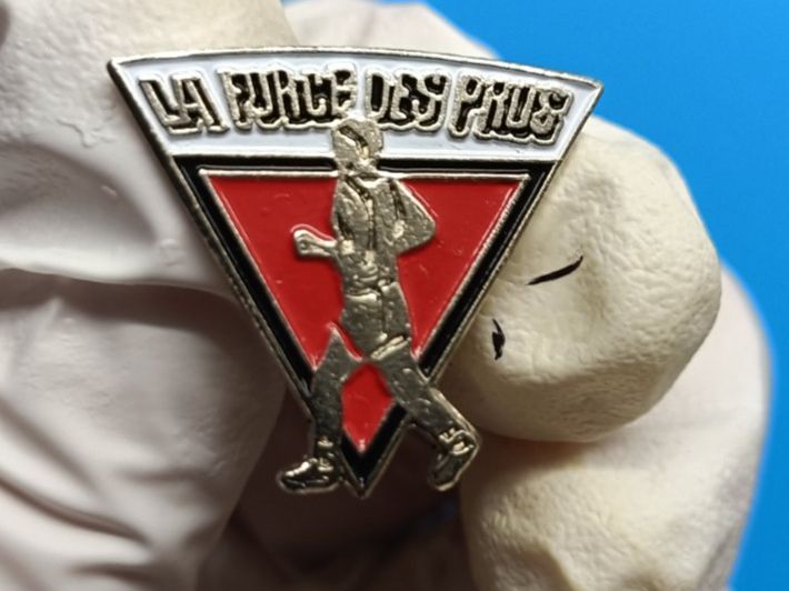 Pin Laufen La Force des Pros - Box 46 (Gebraucht) in Köniz für CHF 1 ...