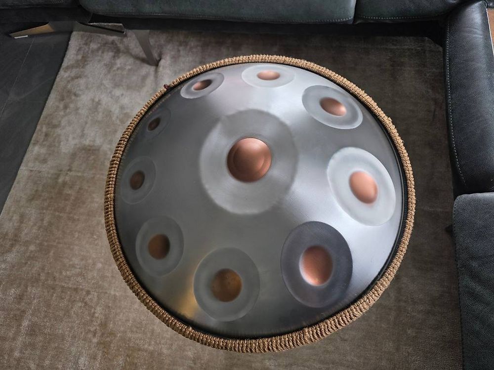 Neue D-Kurd Handpan in natürlicher 432 Hz Stimmung 10 Töne (Gebraucht ...