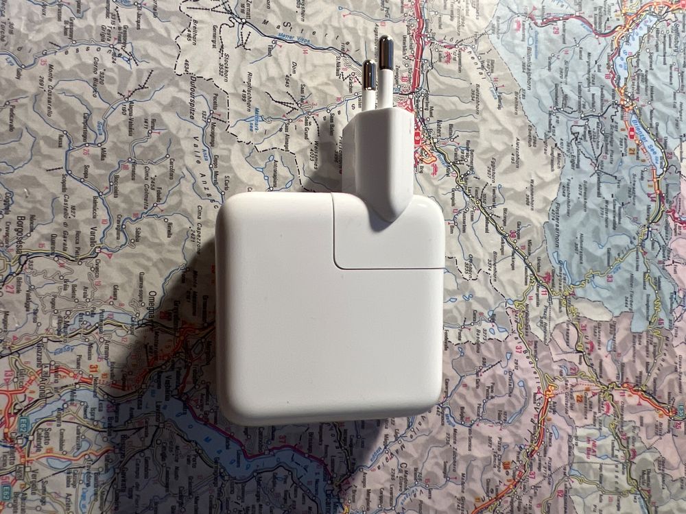 Original Apple USB C Power Supply 30W (Gebraucht) in Sarnen für CHF 10 – mit Lieferung auf ...