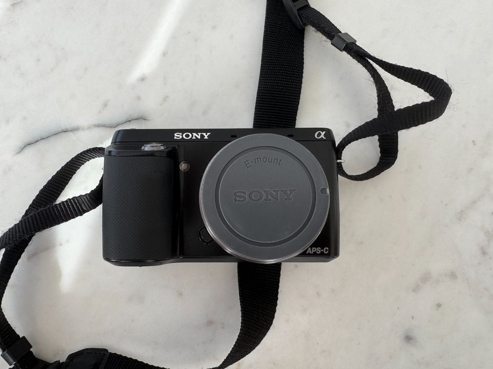 Sony Alpha NEX-F3 ab 1 Fr. inkl. 32GB SD Karte (Gebraucht) in Rotkreuz ...