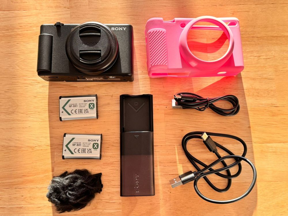 Sony ZV-1F mit Zusatzakkus und Akku-Aufladegerät (Gebraucht) in Zürich ...