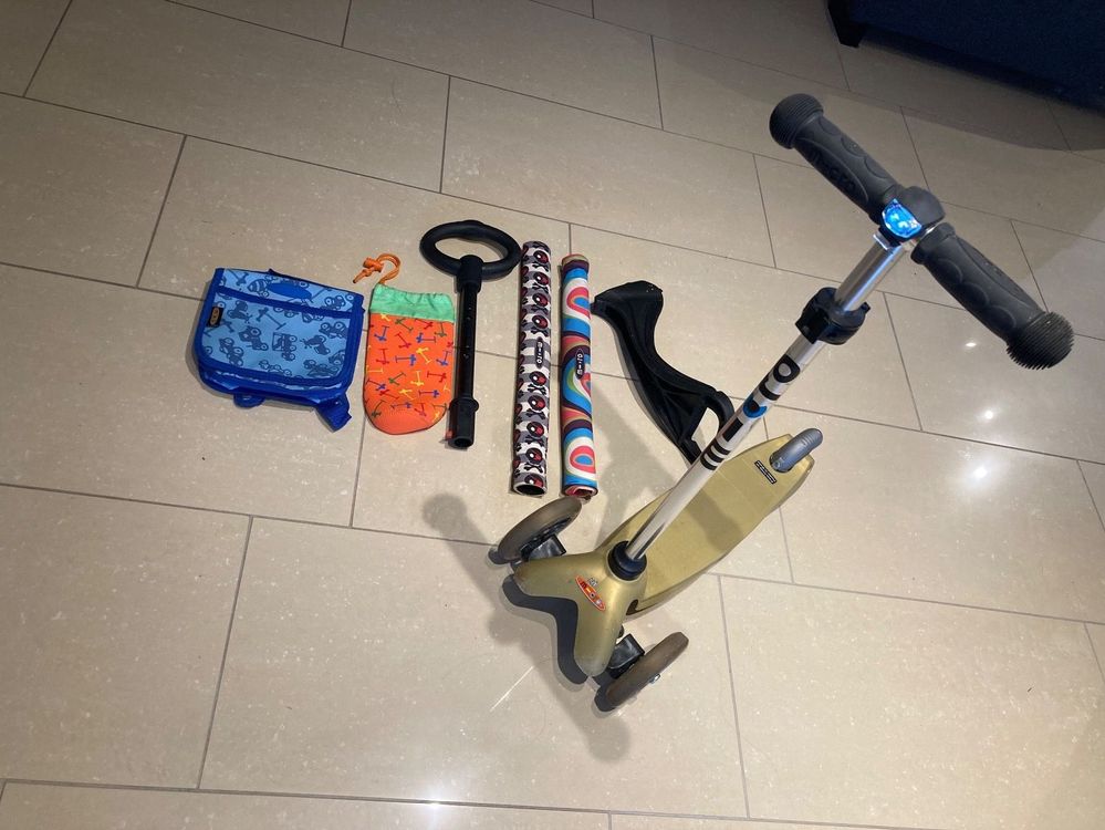 Micro Scooter mit viel Zubehör (Gebraucht) in Lupsingen für CHF 25 ...