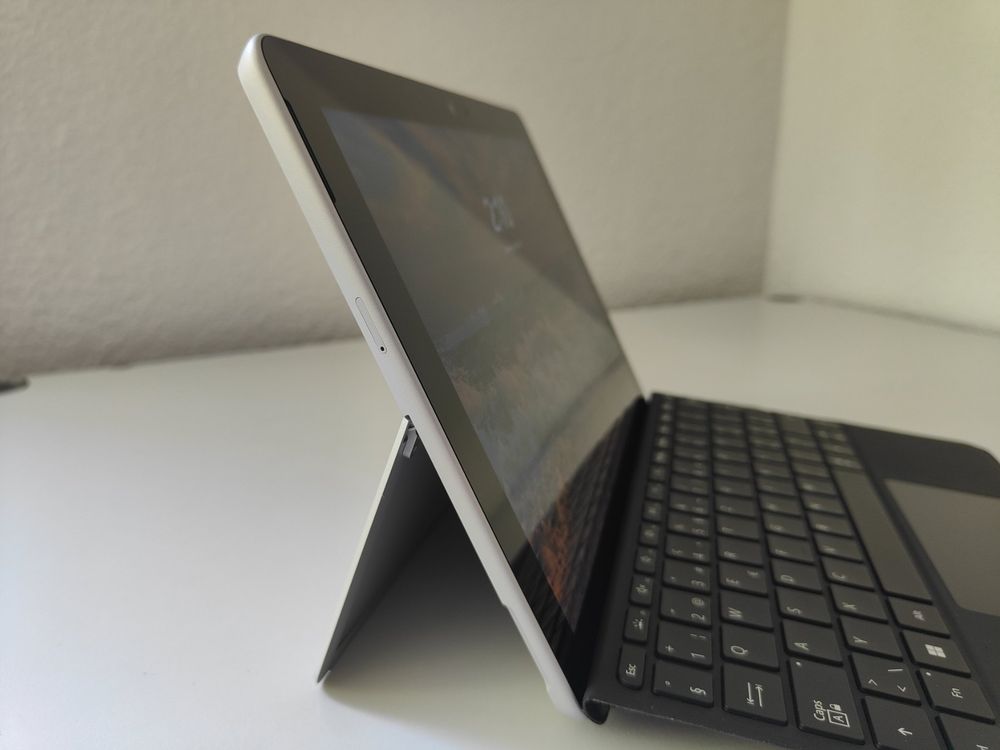 Microsoft Surface Go 1.6GHz, Windows 11 Pro & Office 2021 (Gebraucht ...