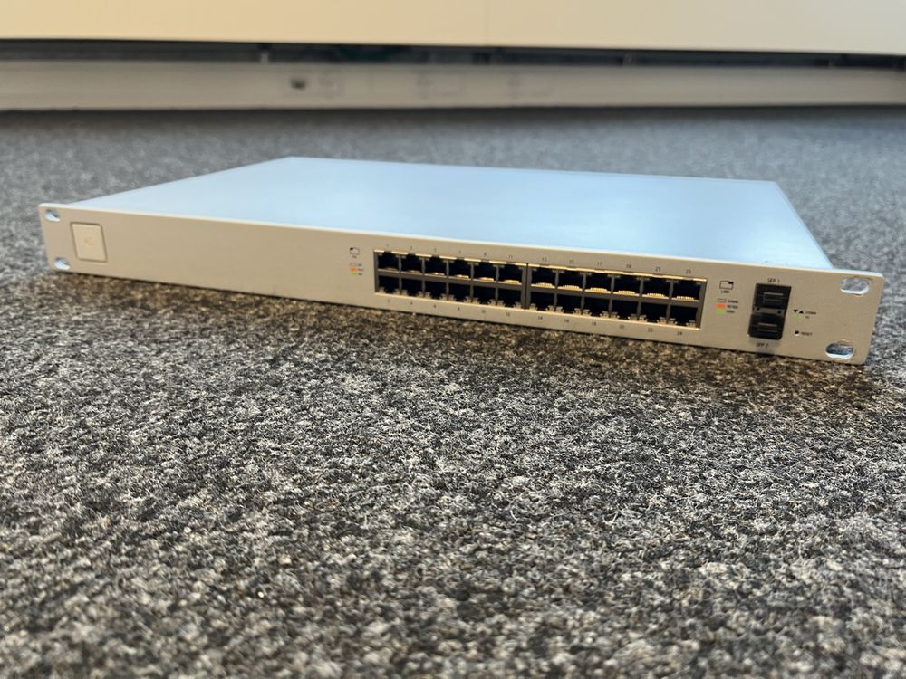 Ubiquiti UniFi US-24 Switch (Gebraucht) in Frieswil für CHF 171 – mit ...