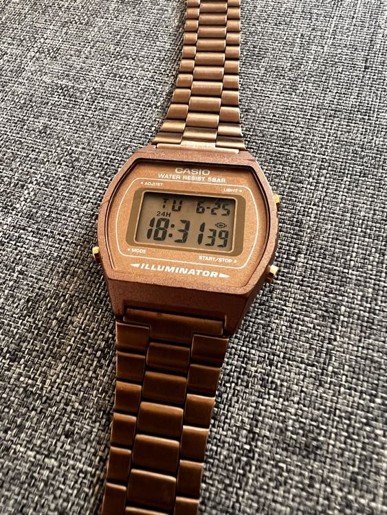 CASIO Vintage LCD, Digitaluhr Illuminator Iconic kupfer (Gebraucht) in ...
