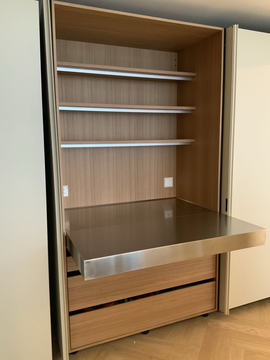 Kitchen open bar/ cabinet from Poliform (New) (Neuf (Voir description ...