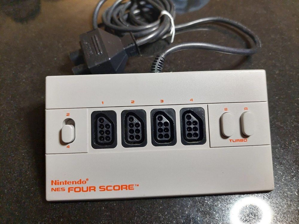 NINTENDO NES 4 PLAYER ADAPTER (PAL) (Gebraucht) in Spiegel b. Bern für ...