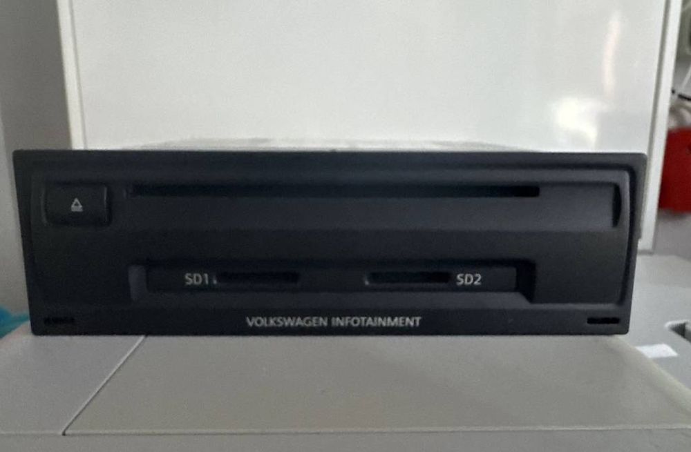 VW NAVIGATIONSSYSTEM DISCOVER MEDIA DAB+ (Gebraucht) in Oftringen für ...