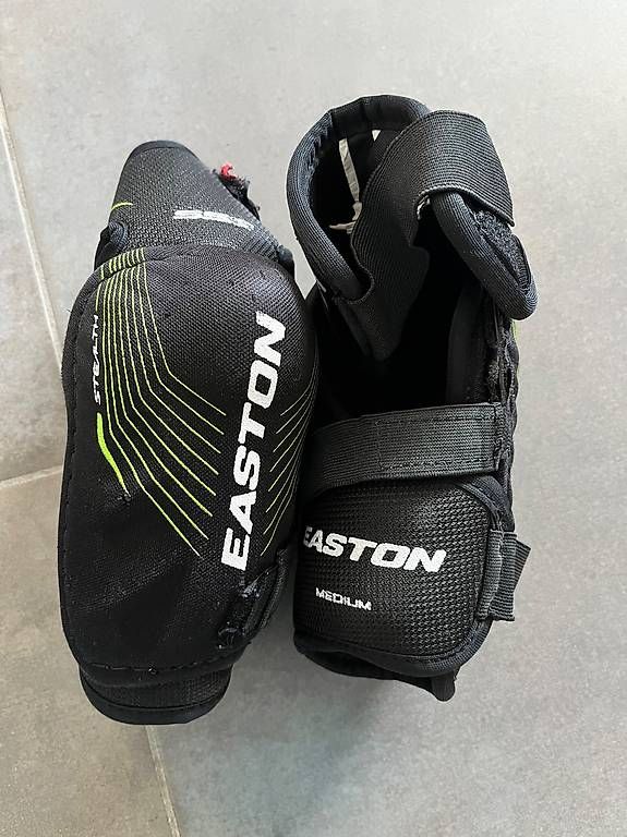 Coudières hockey EASTON medium (D'occasion) à Fey pour CHF 35 – retrait ...