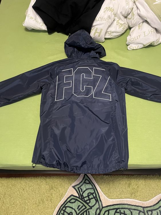 FCZ Südkurve jacke (Neu (gemäss Beschreibung)) in Oberhasli für CHF 500 ...
