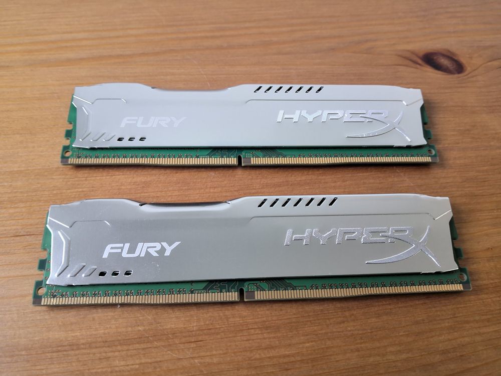 2x8 GB DDR4-3200 Desktop RAM (Silver) (Gebraucht) in Zürich für CHF 39 ...