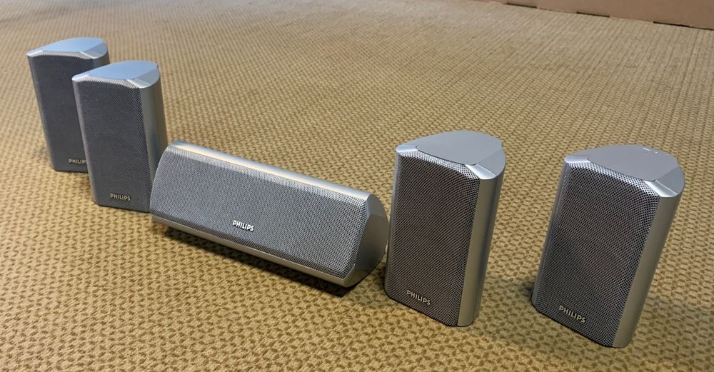 Philips Boxen-System, 1x Center, 2x Front, 2x Back in Silber (Neu und ...