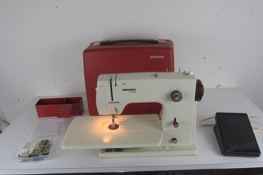 Nähmaschine Bernina 807 in Vollmetall, Original Koffer | Kaufen auf Ricardo