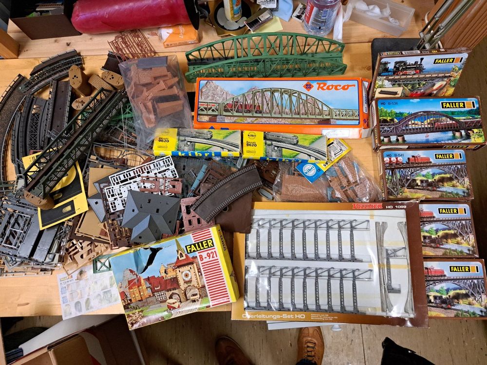 Konvolut H0 Gebäude, Schienen-Zubehör | Kaufen auf Ricardo