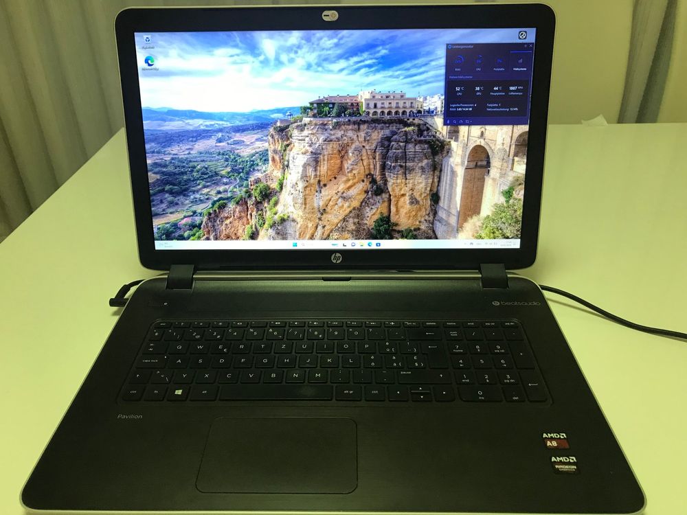 HP 17.3 FHD AMD A8 16GB DDR 250GB SSD WINDOWS 11 Office 2021 (Gebraucht ...
