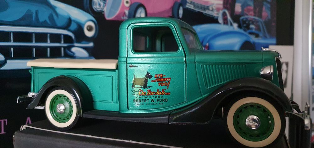 Ford V8, Pickup, 1936, Solido, Massstab 1:19, Vitrinenmodell (Gebraucht) in Riniken für CHF 15 ...