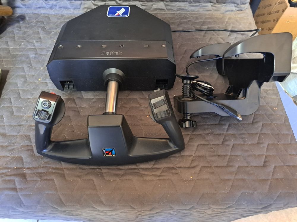 Saitek Logitech Flight Yoke System Cessna mit Trimrad | Kaufen auf Ricardo