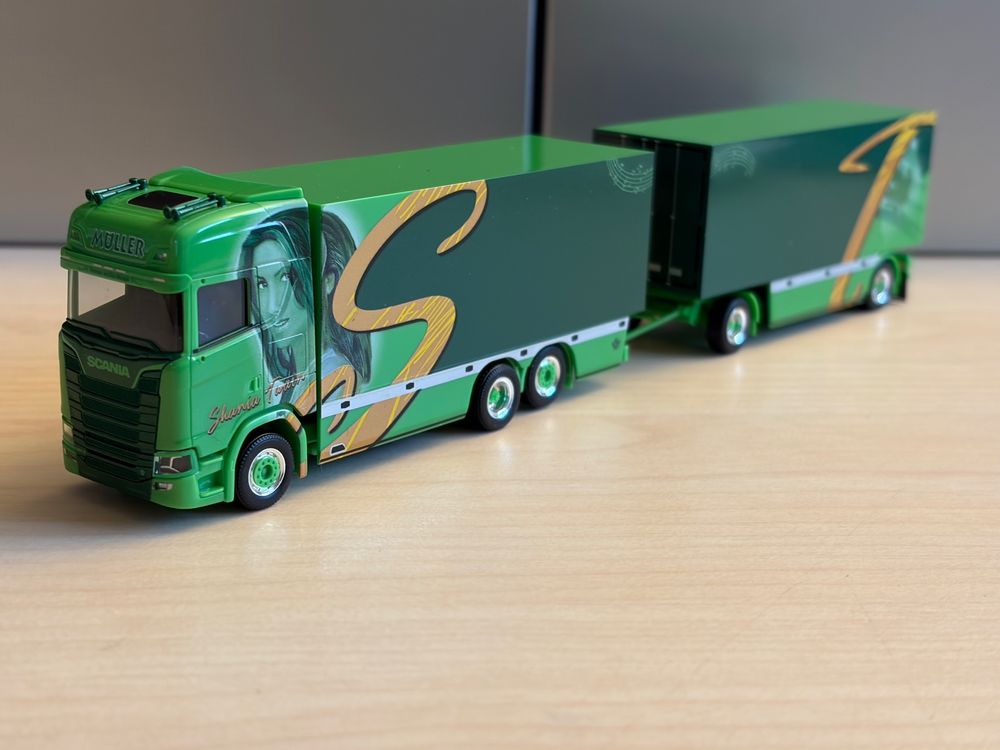 Scania CS20 Müller Shania Twain (Neu und originalverpackt) in Felben ...