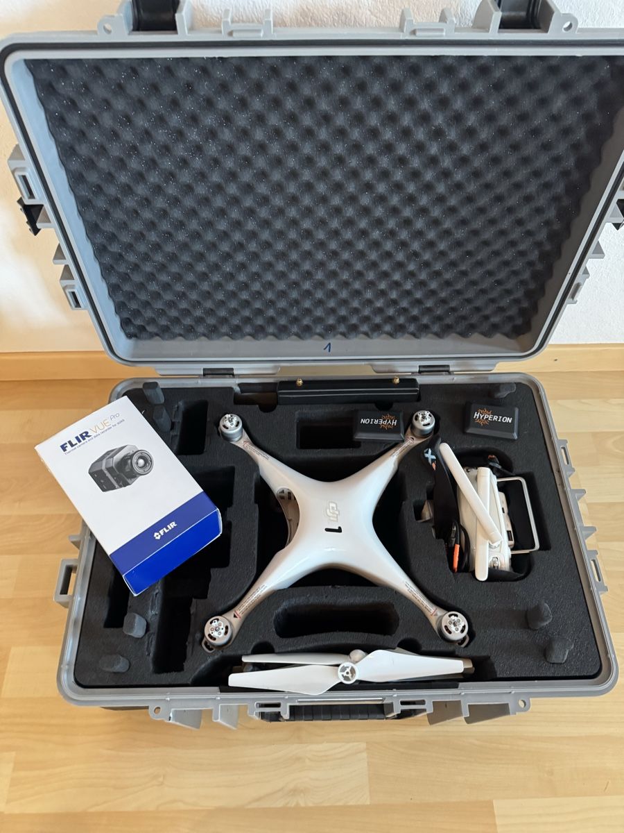 Dji Phantom 4 inklusive Flyer Vue Pro 640. ohne Akkus (Defekt) in ...