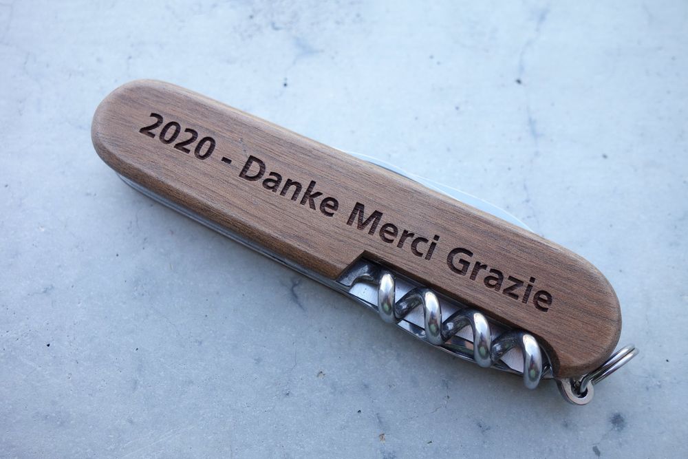 Victorinox Corona Messer 2020 - Danke Merci Grazie (Neu (gemäss ...