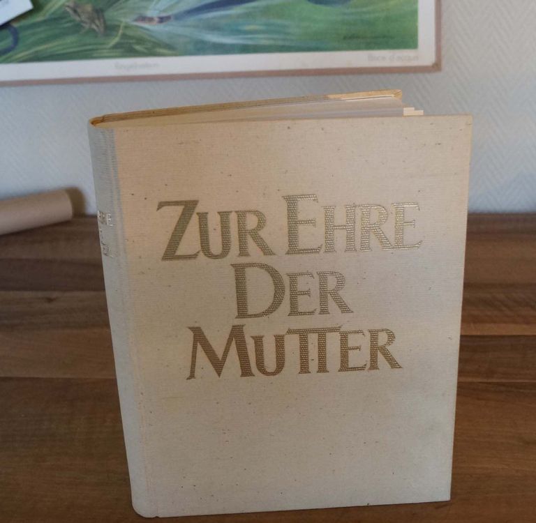 Zur Ehre der Mutter - Ein Familienwerk | Kaufen auf Ricardo