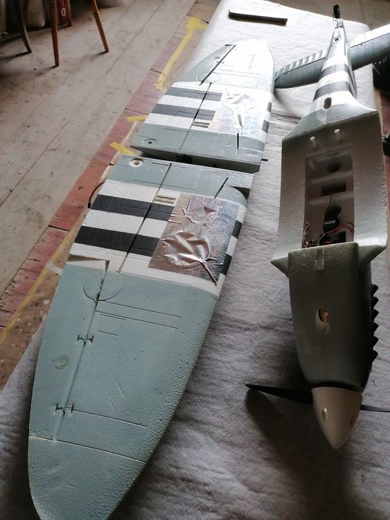 Rc Spitfire 140cm mit Empfänger von Robbe (Defekt) in für CHF 49 – nur ...