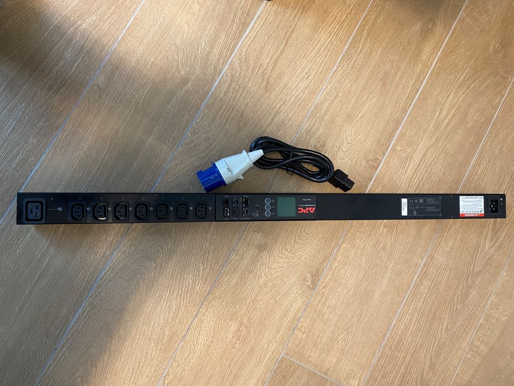 APC Switched R-PDU AP8958 (7) C13 & (1) C19, inkl. Kabel (Gebraucht) in ...
