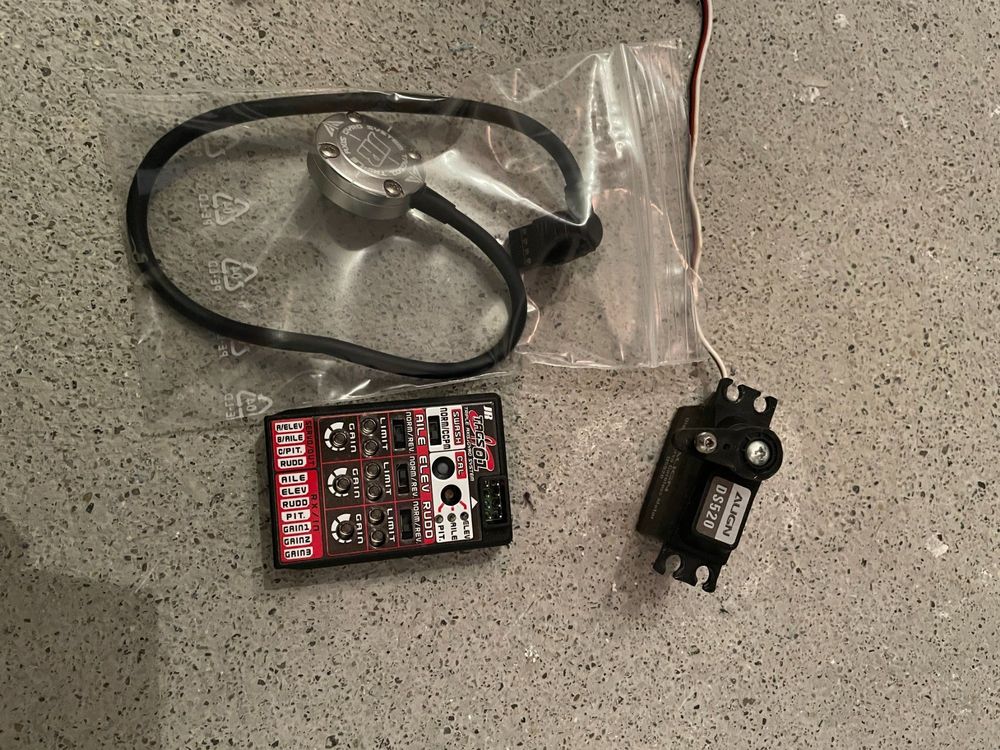 Flybarless JR - TAGS01 + Servo Anti-couple DS520 | Kaufen auf Ricardo