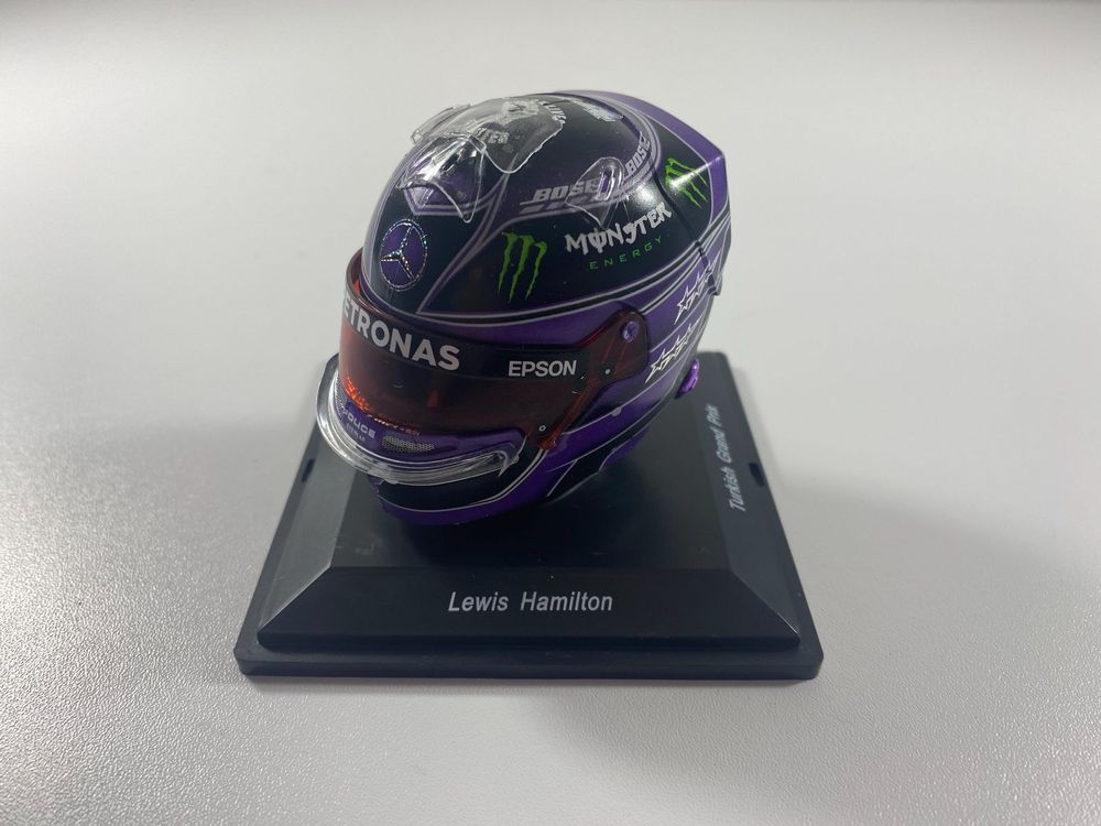 Hamilton Helm Sieger GP Türkei 2020 1:5 (Neu und originalverpackt) in ...