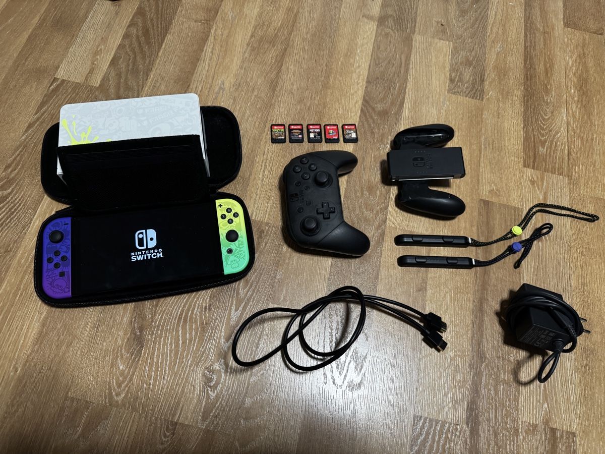 Nintendo Switch OLED mit 5 Games & Pro Controller (Gebraucht) in ...