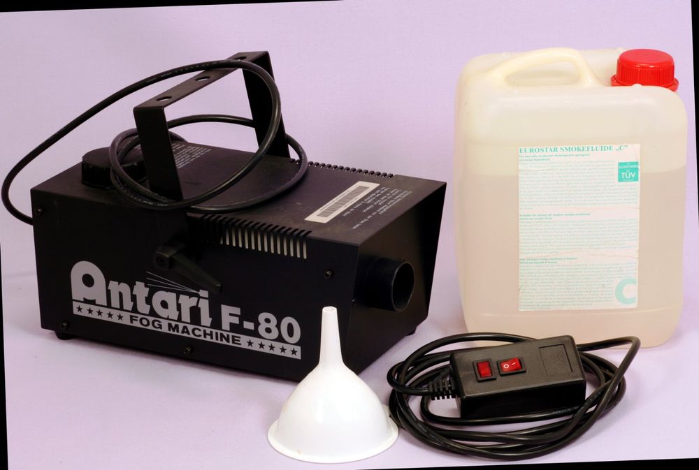 Nebelmaschine - Fog Machine Antari F80 mit Smokefluide | Kaufen auf Ricardo
