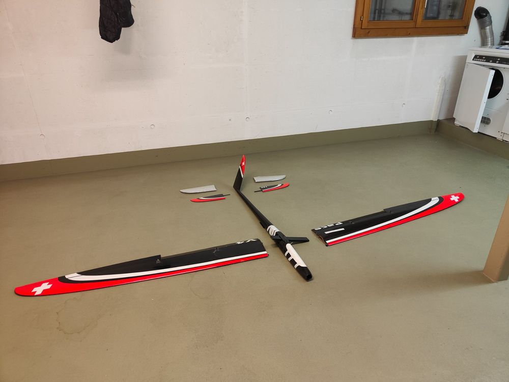 Lesky Pace V4 nach Absturz zum als Winterprojekt (Defekt) in für CHF ...