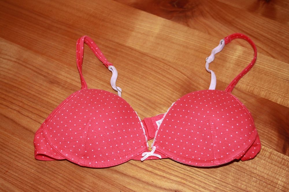 roter Mädchen Sanetta BH 70AA mit Punkten | Kaufen auf Ricardo