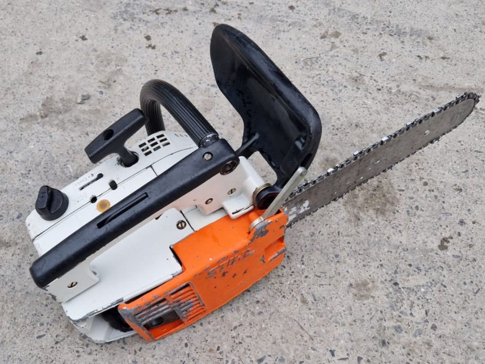 Stihl 020 AV Super Motorsäge (Defekt) in Niederwil AG für CHF 1 – mit ...
