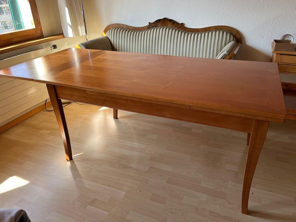 Esstisch aus Massivholz (Gebraucht) in Füllinsdorf für CHF 115 – nur ...