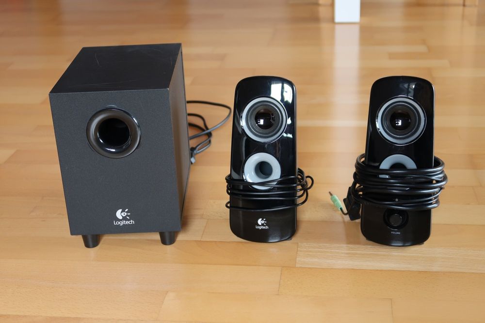 Logitech PC-Lautsprecher mit Subwoofer (Gebraucht) in Langnau im ...
